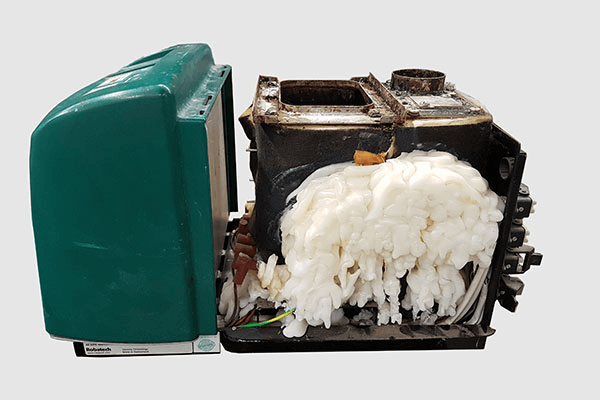 Cleaning the adhesive application system: tips from a professional