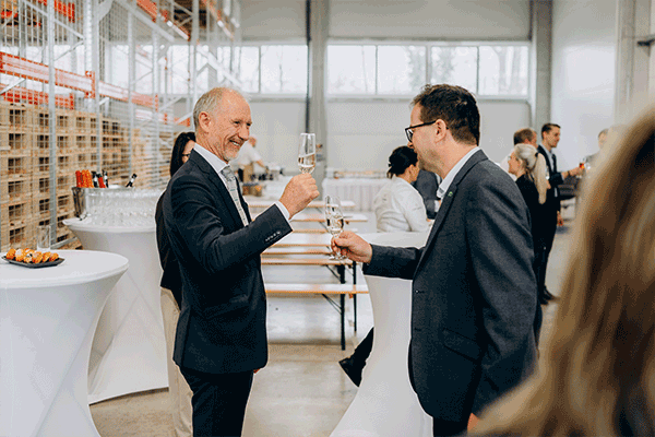 Robatech mit neuem Produktionsstandort